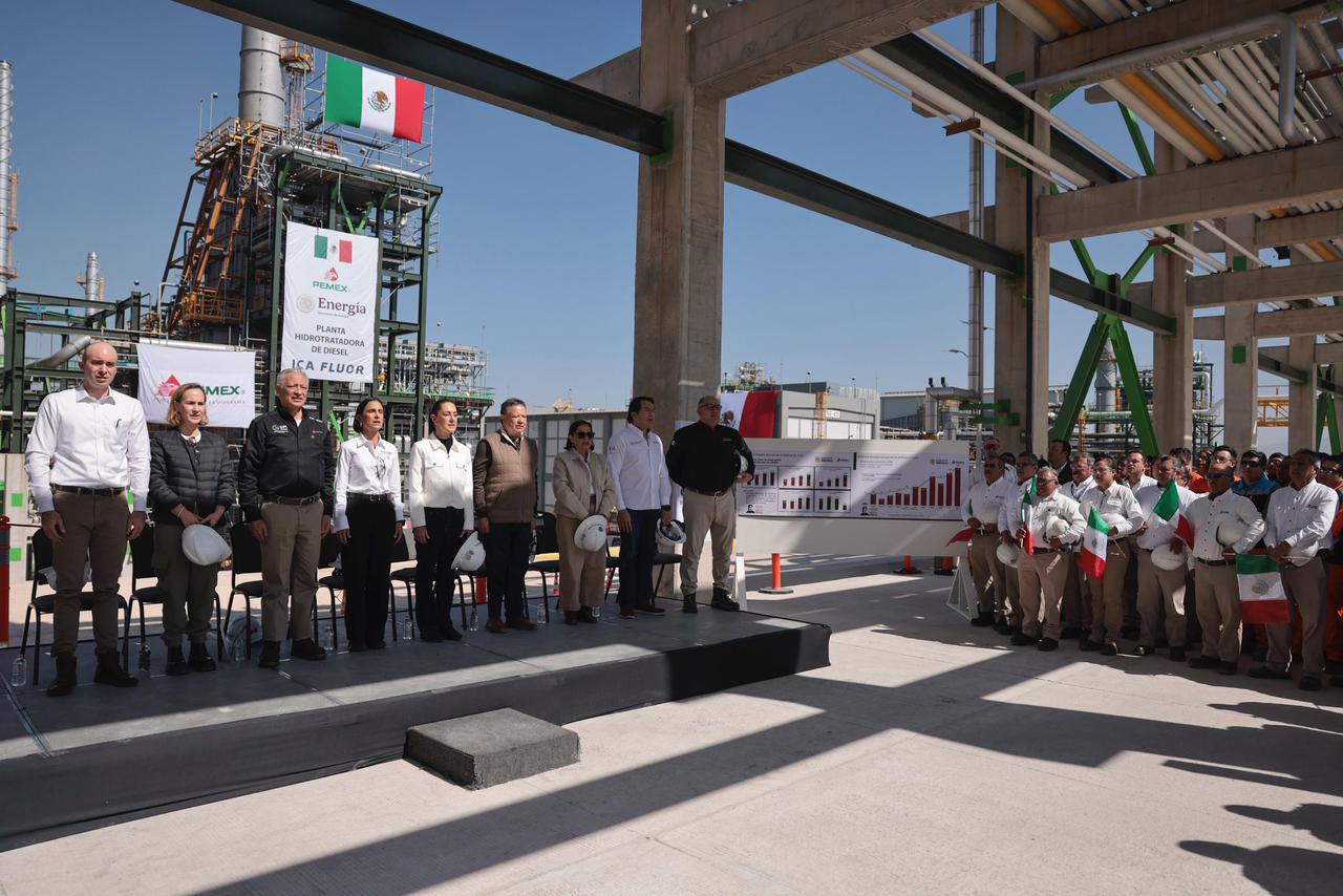 PRESIDENTA CLAUDIA SHEINBAUM SUPERVISA MODERNIZACIÓN DE REFINERÍA DE ...